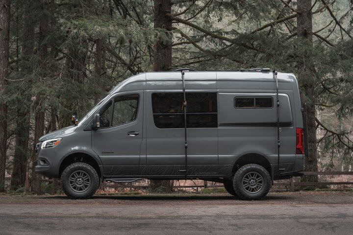 Dark Princess | Outside Van