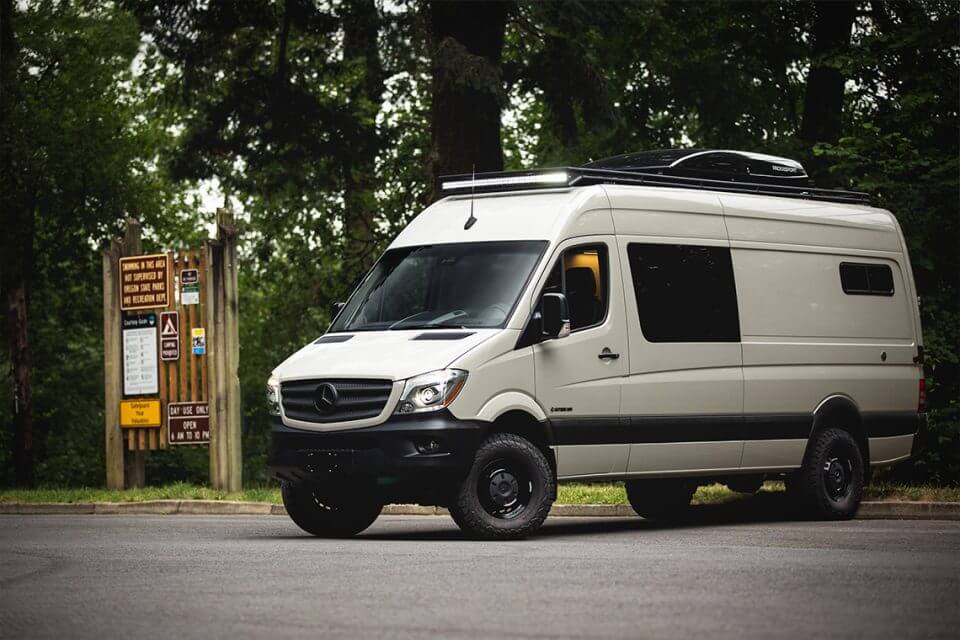Maui | Outside Van